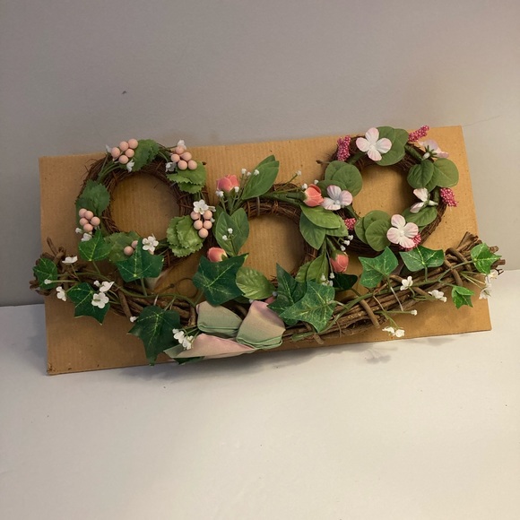 Avon | Holiday | Spring Wreath | Poshmark